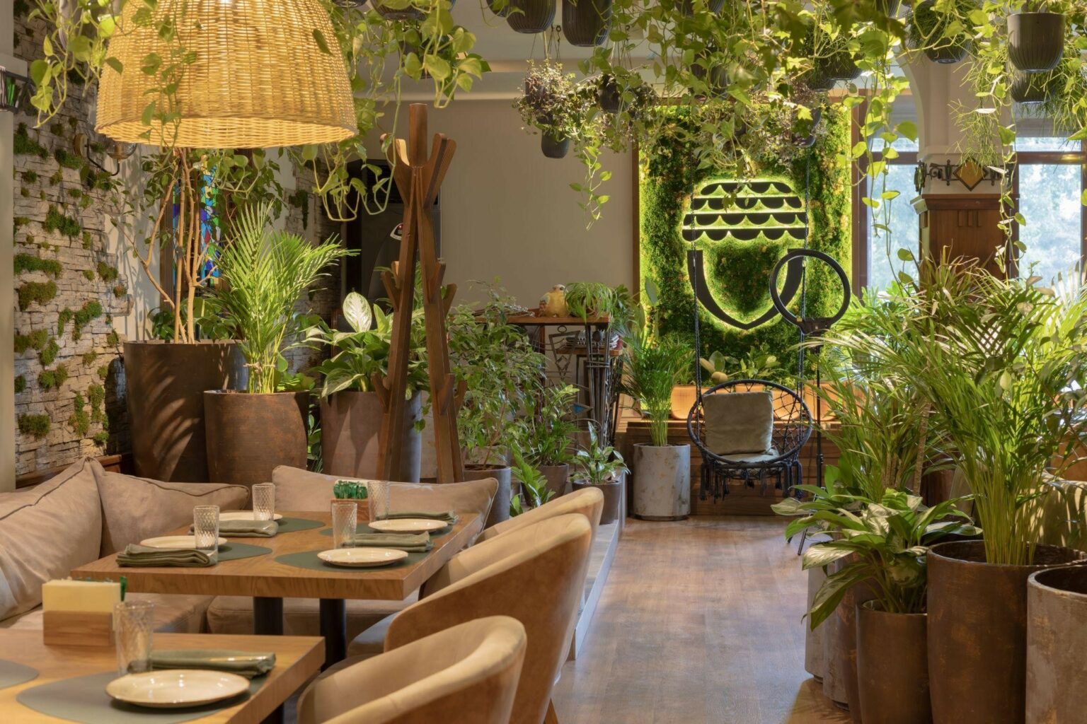 Modern Restaurant Designs: Trends to Watch Out For